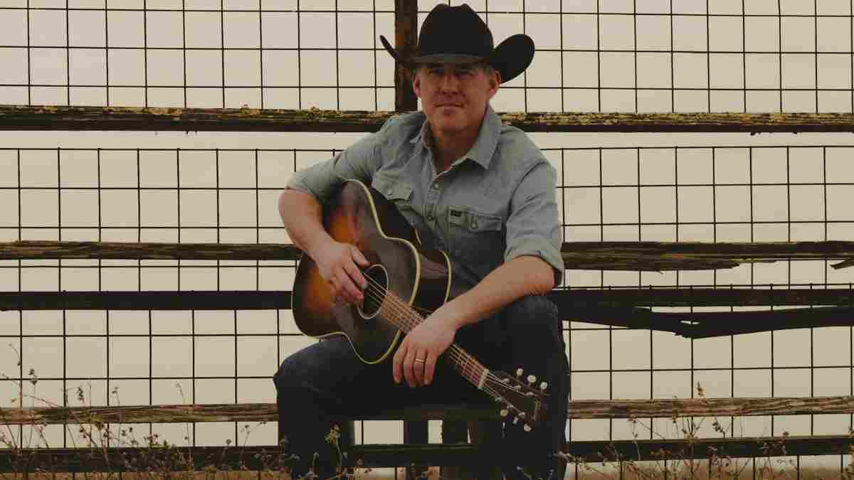 Aaron Watson on Life and Longevity in Horse Named Texas