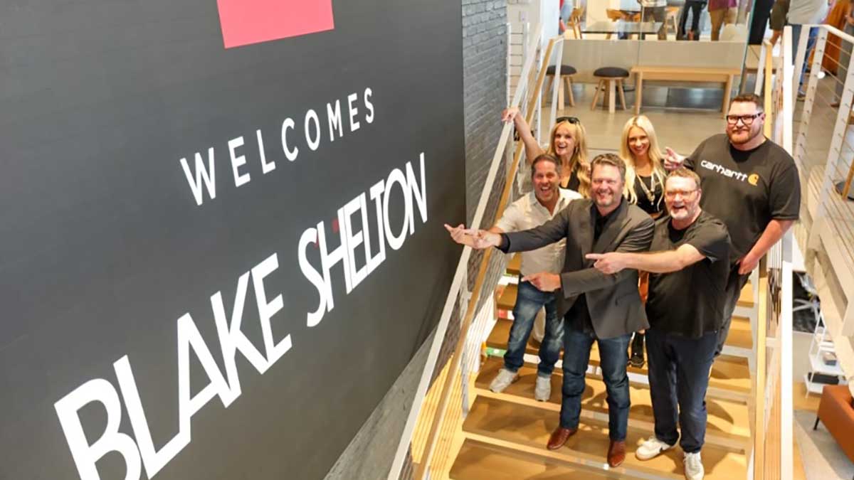 Blake Shelton Signs with BBR Music Group/BMG Nashville - Country Evolution
