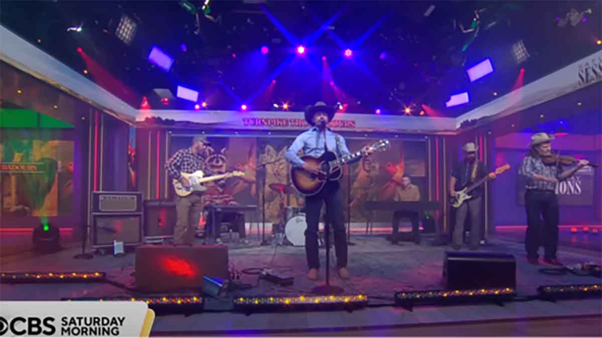 Turnpike Troubadours Perform on CBS Mornings
